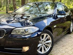 Blue BMW 525 2011 in Riga, with an engine capacity of 3.00 L and mileage of 330 thousand km for 7770 €, photo 28 on AUTOMOTO.COM.LV