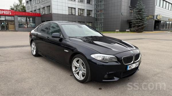 Blue BMW 525 2012 in Riga, with an engine capacity of 2.00 L and mileage of 366 thousand km for 12000 €, photo 3 on AUTOMOTO.COM.LV