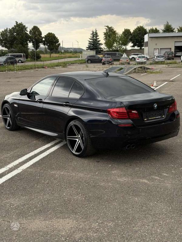 Blue BMW 525 2013 in Kedainiai, with an engine capacity of 2.00 L and mileage of 255 thousand km for 9500 €, photo 4 on AUTOMOTO.COM.LV