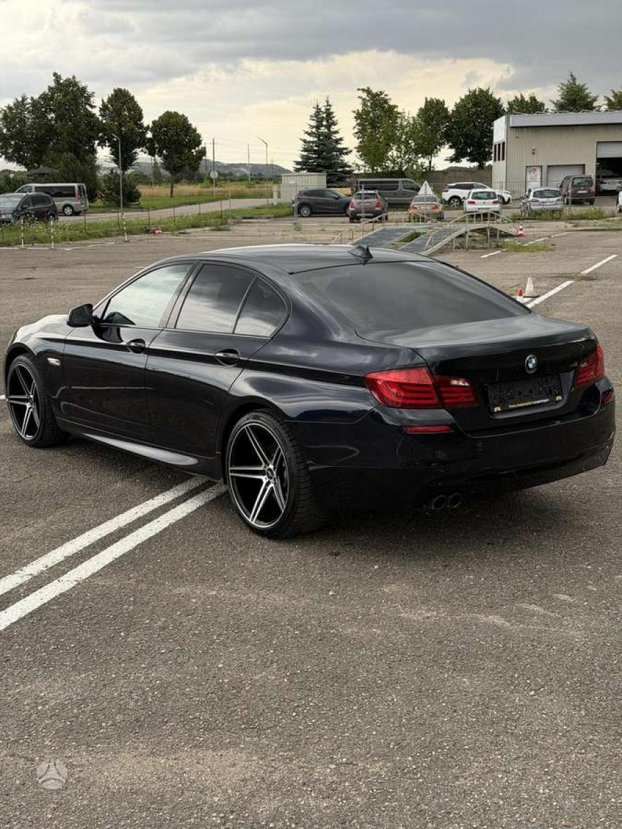 Blue BMW 525 2013 in Kedainiai, with an engine capacity of 2.00 L and mileage of 255 thousand km for 9500 €, photo 5 on AUTOMOTO.COM.LV