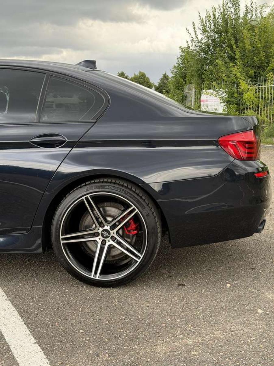 Blue BMW 525 2013 in Kedainiai, with an engine capacity of 2.00 L and mileage of 255 thousand km for 9500 €, photo 7 on AUTOMOTO.COM.LV