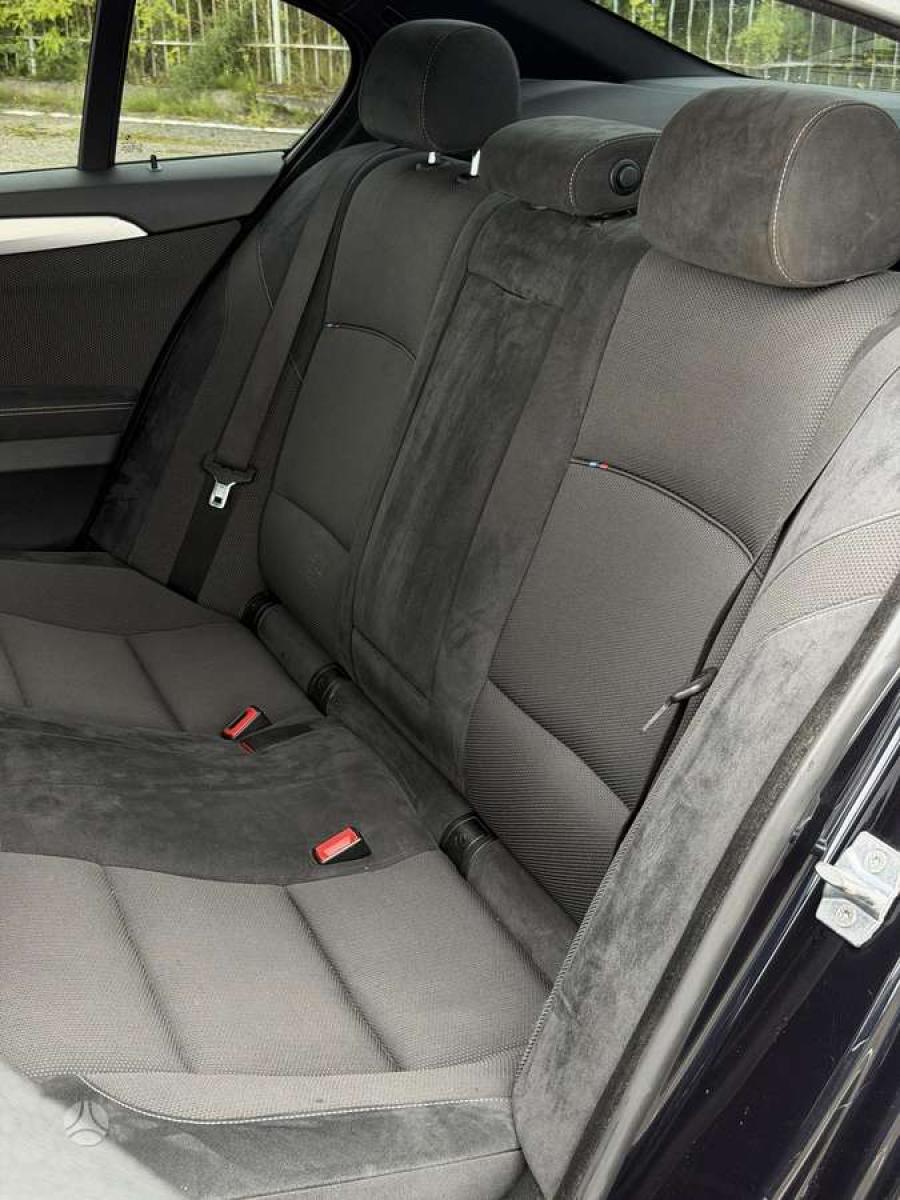 Blue BMW 525 2013 in Kedainiai, with an engine capacity of 2.00 L and mileage of 255 thousand km for 9500 €, photo 20 on AUTOMOTO.COM.LV