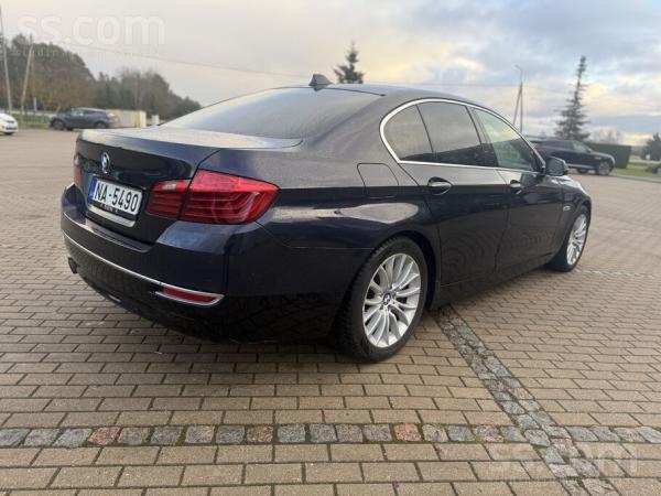 Blue BMW 525 2017 in Riga, with an engine capacity of 2.00 L and mileage of 275 thousand km for 15500 €, photo 4 on AUTOMOTO.COM.LV