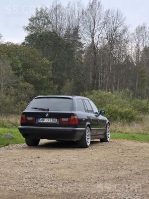 Blue BMW 525 1995 in Jekabpils, with an engine capacity of 3.00 L and mileage of 422 thousand km for 5500 €, photo 3 on AUTOMOTO.COM.LV