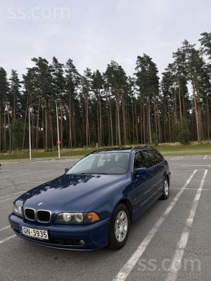Zils BMW 525 2000 Rīga, ar dzinēja tilpumu 2.50 L un nobraukumu 194 tūkst. km par 4650 €, foto 3 vietnē AUTOMOTO.COM.LV