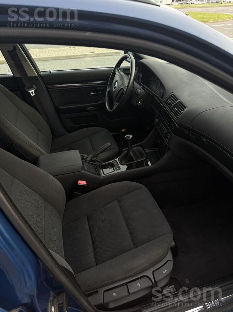 Zils BMW 525 2000 Rīga, ar dzinēja tilpumu 2.50 L un nobraukumu 194 tūkst. km par 4650 €, foto 8 vietnē AUTOMOTO.COM.LV