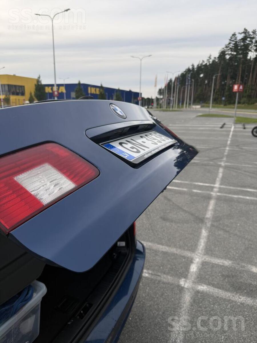 Zils BMW 525 2000 Rīga, ar dzinēja tilpumu 2.50 L un nobraukumu 194 tūkst. km par 4650 €, foto 12 vietnē AUTOMOTO.COM.LV