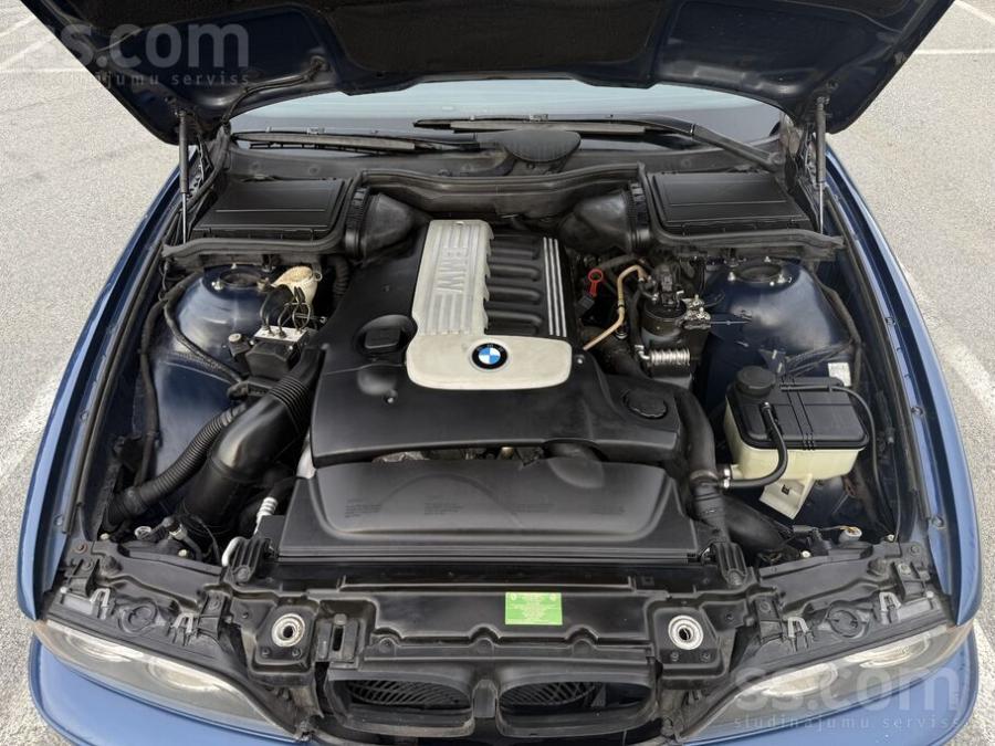 Zils BMW 525 2000 Rīga, ar dzinēja tilpumu 2.50 L un nobraukumu 194 tūkst. km par 4650 €, foto 13 vietnē AUTOMOTO.COM.LV