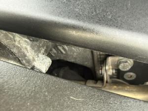 Zils BMW 525 2000 Rīga, ar dzinēja tilpumu 2.50 L un nobraukumu 194 tūkst. km par 4650 €, foto 16 vietnē AUTOMOTO.COM.LV
