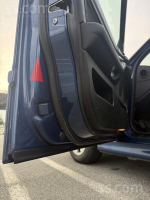 Zils BMW 525 2000 Rīga, ar dzinēja tilpumu 2.50 L un nobraukumu 194 tūkst. km par 4650 €, foto 21 vietnē AUTOMOTO.COM.LV