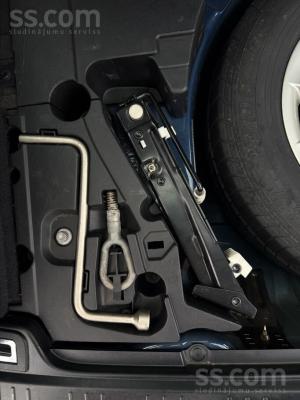 Zils BMW 525 2000 Rīga, ar dzinēja tilpumu 2.50 L un nobraukumu 194 tūkst. km par 4650 €, foto 27 vietnē AUTOMOTO.COM.LV