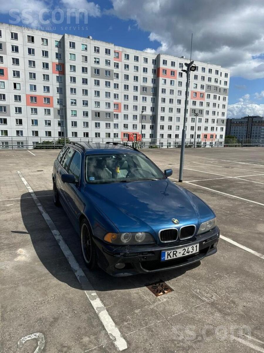 Zils BMW 525 2001 Rīga, ar dzinēja tilpumu 2.50 L un nobraukumu 367 tūkst. km par 1400 €, foto 1 vietnē AUTOMOTO.COM.LV