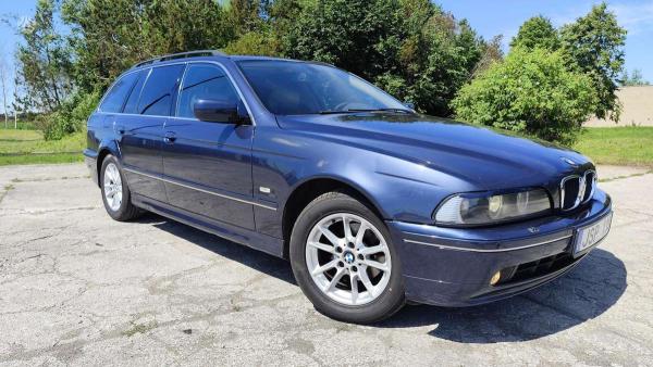 Zils BMW 525 2001 Klaipėda, ar dzinēja tilpumu 2.50 L un nobraukumu 300 tūkst. km par 2700 €, foto 3 vietnē AUTOMOTO.COM.LV