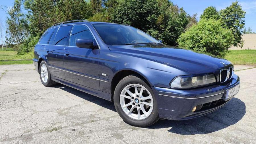 Zils BMW 525 2001 Klaipėda, ar dzinēja tilpumu 2.50 L un nobraukumu 300 tūkst. km par 2700 €, foto 4 vietnē AUTOMOTO.COM.LV