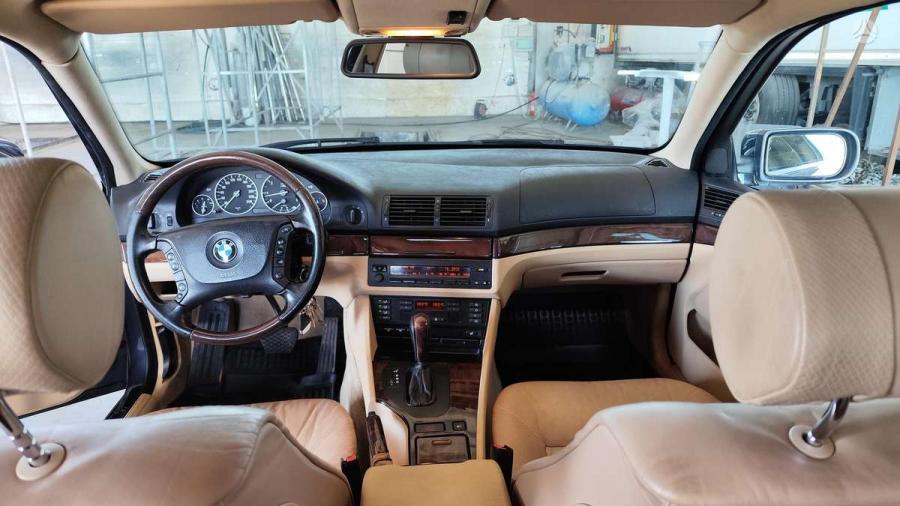 Zils BMW 525 2001 Klaipėda, ar dzinēja tilpumu 2.50 L un nobraukumu 300 tūkst. km par 2700 €, foto 14 vietnē AUTOMOTO.COM.LV