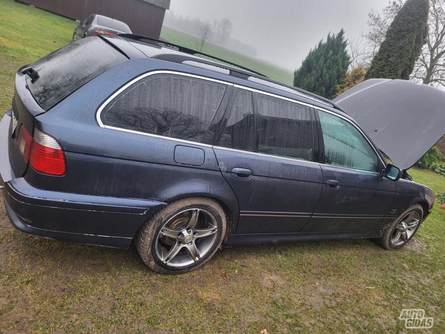 Blue BMW 525 2002 in Sakiai, with an engine capacity of 2.50 L and mileage of 370 thousand km for 850 €, photo 6 on AUTOMOTO.COM.LV