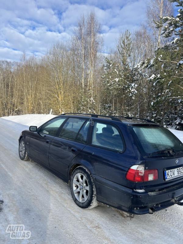 Zils BMW 525 2002 Kauņa, ar dzinēja tilpumu 2.50 L un nobraukumu 380 tūkst. km par 1450 €, foto 1 vietnē AUTOMOTO.COM.LV