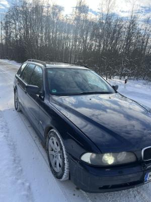 Blue BMW 525 2002 in Kaunas, with an engine capacity of 2.50 L and mileage of 380 thousand km for 1450 €, photo 3 on AUTOMOTO.COM.LV