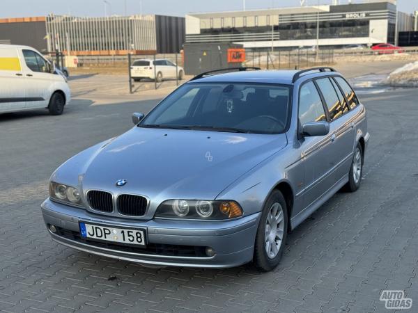 Zils BMW 525 2002 Viļņa, ar dzinēja tilpumu 2.50 L un nobraukumu 292 tūkst. km par 1800 €, foto 1 vietnē AUTOMOTO.COM.LV