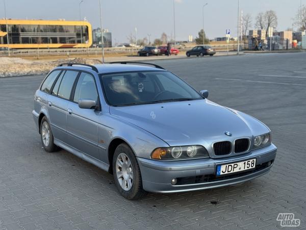 Zils BMW 525 2002 Viļņa, ar dzinēja tilpumu 2.50 L un nobraukumu 292 tūkst. km par 1800 €, foto 2 vietnē AUTOMOTO.COM.LV