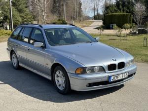 Zils BMW 525 2002 Viļņa, ar dzinēja tilpumu 2.50 L un nobraukumu 295 tūkst. km par 1600 €, foto 3 vietnē AUTOMOTO.COM.LV