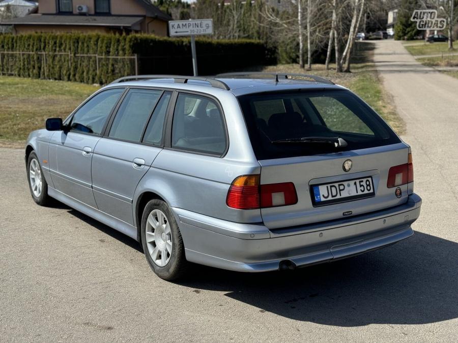Zils BMW 525 2002 Viļņa, ar dzinēja tilpumu 2.50 L un nobraukumu 295 tūkst. km par 1600 €, foto 5 vietnē AUTOMOTO.COM.LV