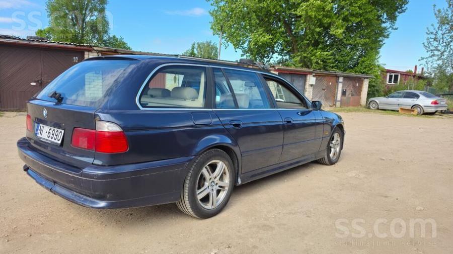 Zils BMW 525 2002 Rīga, ar dzinēja tilpumu 2.50 L un nobraukumu 462 tūkst. km par 2700 €, foto 3 vietnē AUTOMOTO.COM.LV