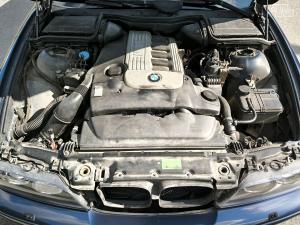 Blue BMW 525 2002 in Vilnius, with an engine capacity of 2.50 L and mileage of 389 thousand km for 3000 €, photo 8 on AUTOMOTO.COM.LV
