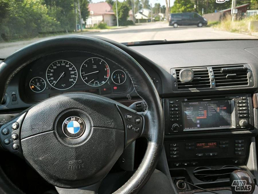 Blue BMW 525 2002 in Vilnius, with an engine capacity of 2.50 L and mileage of 389 thousand km for 3000 €, photo 14 on AUTOMOTO.COM.LV