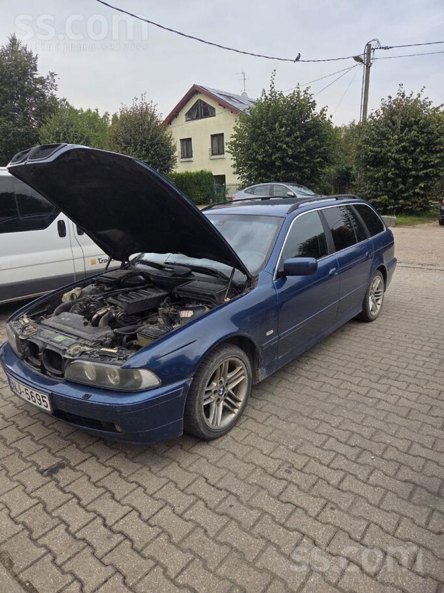 Синий БМВ 525 2002 в Рига, объемом двигателя 2.50 л и пробегом 375 тыс. км за 1400 €, фото 1 на AUTOMOTO.COM.LV