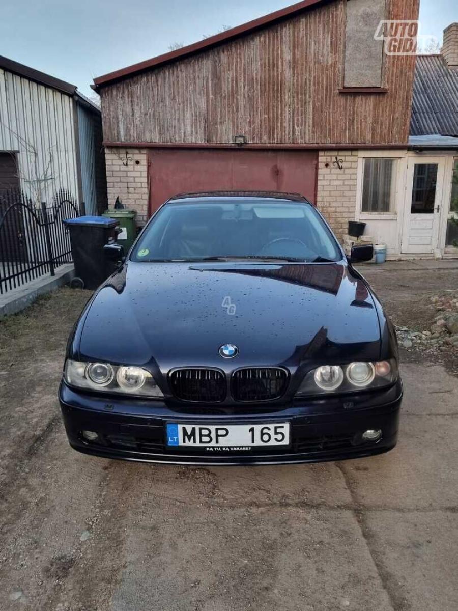 Zils BMW 525 2003 Plungė, ar dzinēja tilpumu 2.50 L un nobraukumu 422 tūkst. km par 1800 €, foto 1 vietnē AUTOMOTO.COM.LV