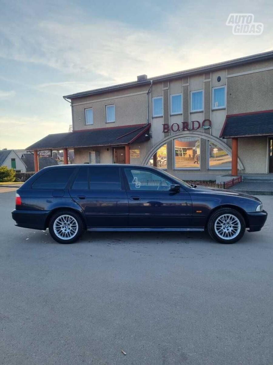 Zils BMW 525 2003 Plungė, ar dzinēja tilpumu 2.50 L un nobraukumu 422 tūkst. km par 1800 €, foto 5 vietnē AUTOMOTO.COM.LV