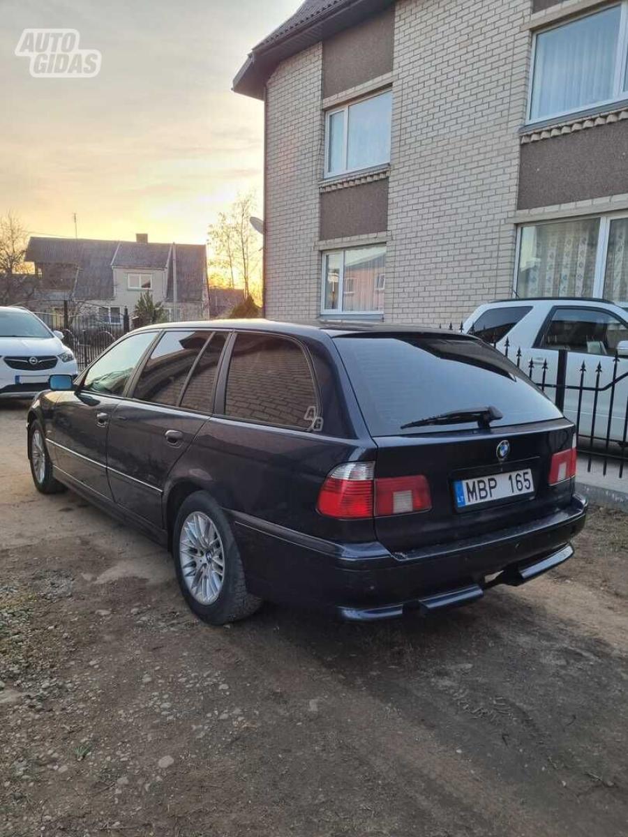 Zils BMW 525 2003 Plungė, ar dzinēja tilpumu 2.50 L un nobraukumu 422 tūkst. km par 1800 €, foto 8 vietnē AUTOMOTO.COM.LV