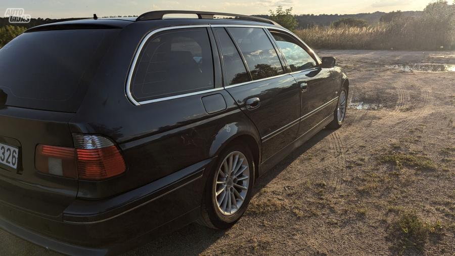 Blue BMW 525 2003 in Kaunas, with an engine capacity of 2.50 L and mileage of 351 thousand km for 1800 €, photo 3 on AUTOMOTO.COM.LV