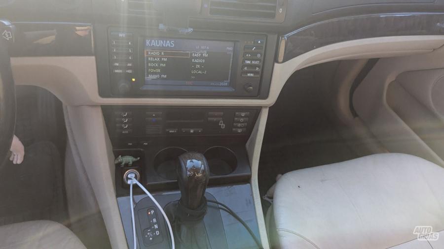 Blue BMW 525 2003 in Kaunas, with an engine capacity of 2.50 L and mileage of 351 thousand km for 1800 €, photo 10 on AUTOMOTO.COM.LV