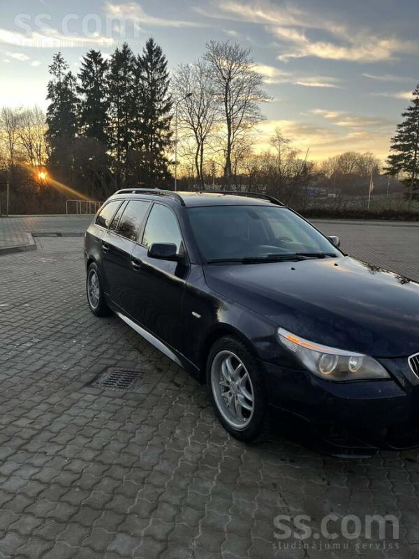 Zils BMW 525 2004 Saldus, ar dzinēja tilpumu 2.50 L un nobraukumu 277 tūkst. km par 2250 €, foto 3 vietnē AUTOMOTO.COM.LV