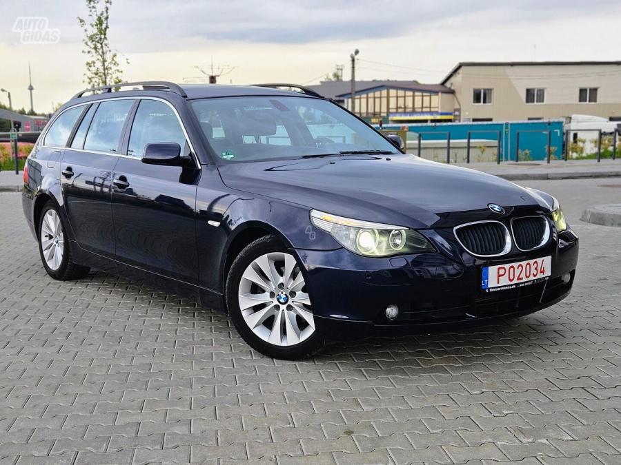 Blue BMW 525 2004 in Vilnius, with an engine capacity of 2.50 L and mileage of 345 thousand km for 2950 €, photo 1 on AUTOMOTO.COM.LV