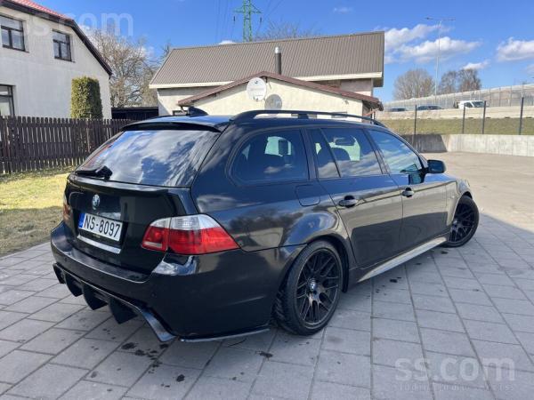 Zils BMW 525 2004 Rīga, ar dzinēja tilpumu 2.50 L un nobraukumu 0 tūkst. km par 3490 €, foto 4 vietnē AUTOMOTO.COM.LV