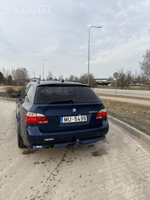 Zils BMW 525 2004 Tukums, ar dzinēja tilpumu 2.50 L un nobraukumu 427 tūkst. km par 3000 €, foto 5 vietnē AUTOMOTO.COM.LV