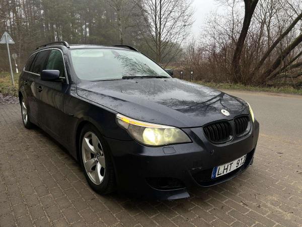 Blue BMW 525 2005 in Vilnius, with an engine capacity of 2.50 L and mileage of 380 thousand km for 1800 €, photo 2 on AUTOMOTO.COM.LV