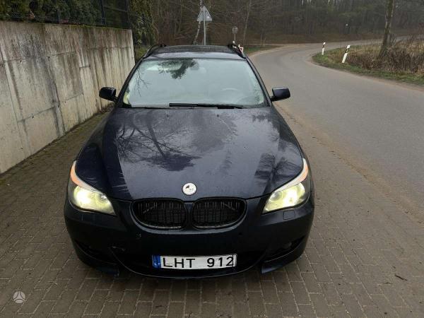 Blue BMW 525 2005 in Vilnius, with an engine capacity of 2.50 L and mileage of 380 thousand km for 1800 €, photo 3 on AUTOMOTO.COM.LV