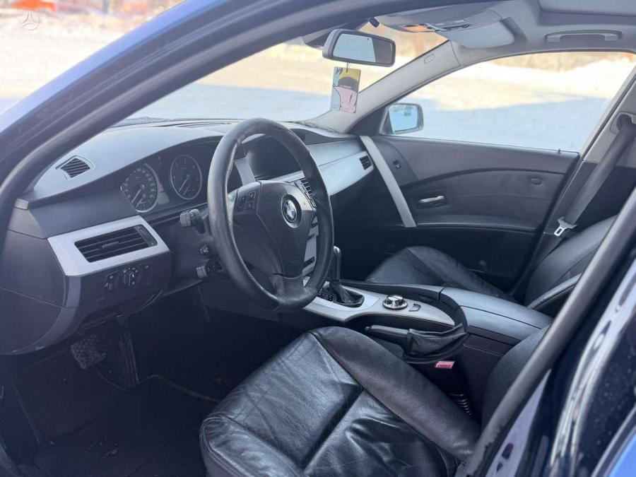 Zils BMW 525 2005 Viļņa, ar dzinēja tilpumu 2.50 L un nobraukumu 400 tūkst. km par 2300 €, foto 5 vietnē AUTOMOTO.COM.LV
