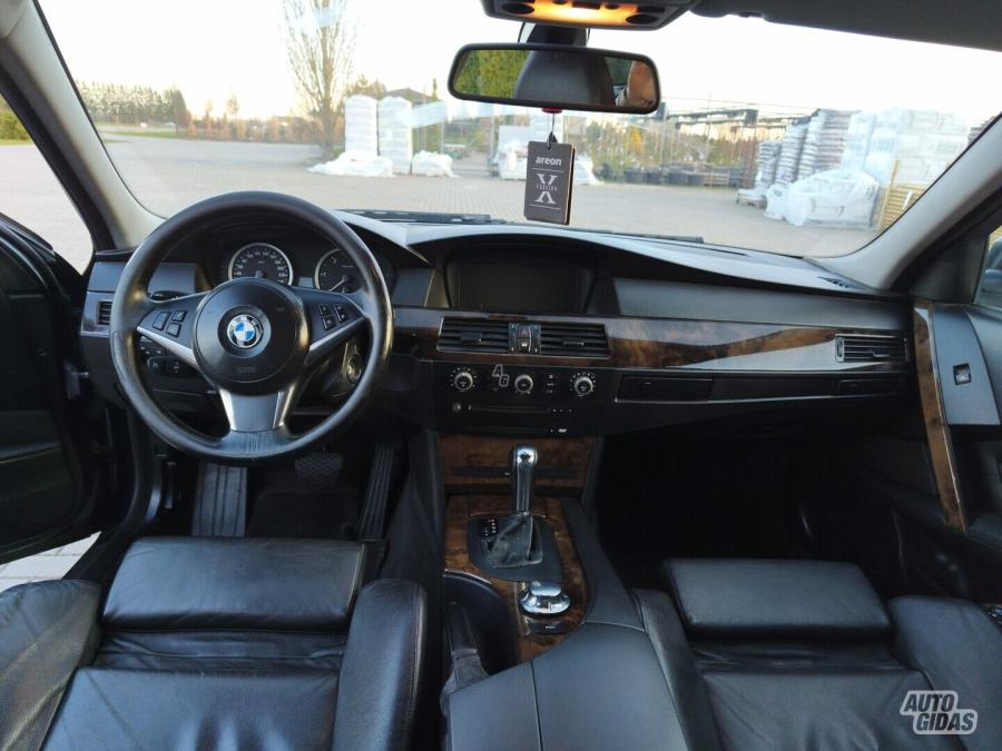Blue BMW 525 2005 in Kaunas, with an engine capacity of 2.50 L and mileage of 341 thousand km for 2950 €, photo 14 on AUTOMOTO.COM.LV