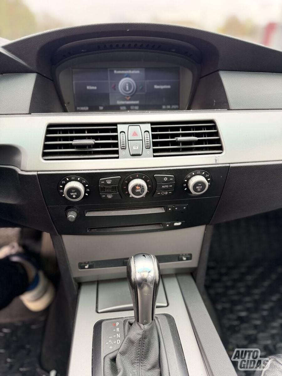 Blue BMW 525 2005 in Kaunas, with an engine capacity of 2.50 L and mileage of 349 thousand km for 2650 €, photo 20 on AUTOMOTO.COM.LV