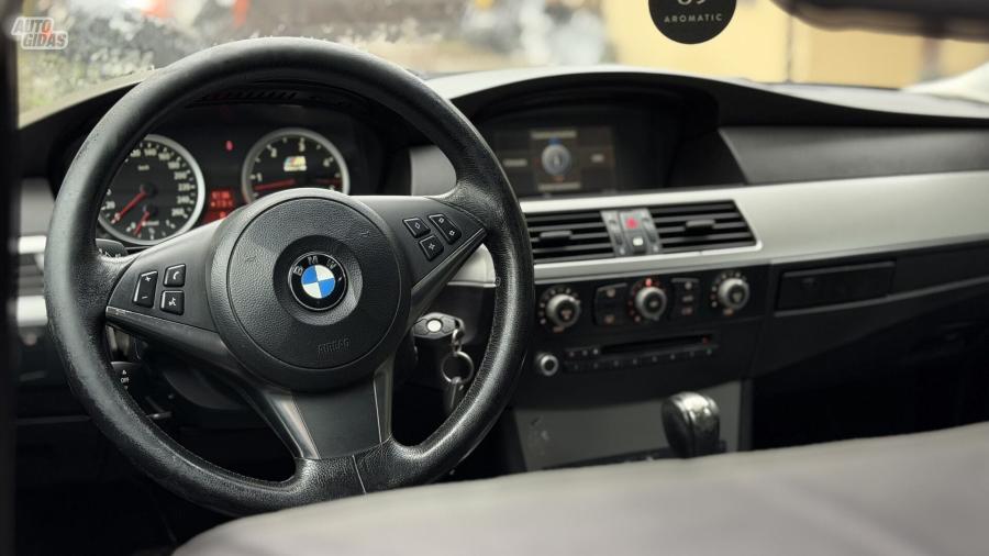 Blue BMW 525 2005 in Vilnius, with an engine capacity of 2.50 L and mileage of 342 thousand km for 2450 €, photo 21 on AUTOMOTO.COM.LV