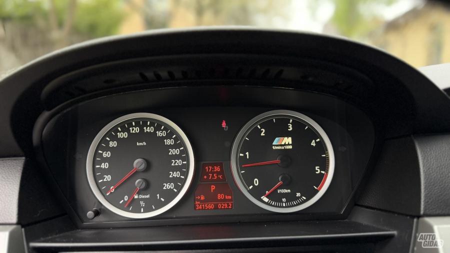 Blue BMW 525 2005 in Vilnius, with an engine capacity of 2.50 L and mileage of 342 thousand km for 2450 €, photo 25 on AUTOMOTO.COM.LV