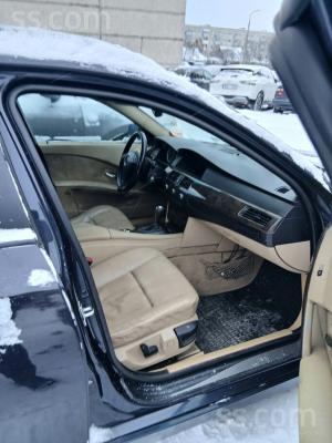 Zils BMW 525 2005 Rēzekne, ar dzinēja tilpumu 2.50 L un nobraukumu 303 tūkst. km par 1499 €, foto 9 vietnē AUTOMOTO.COM.LV