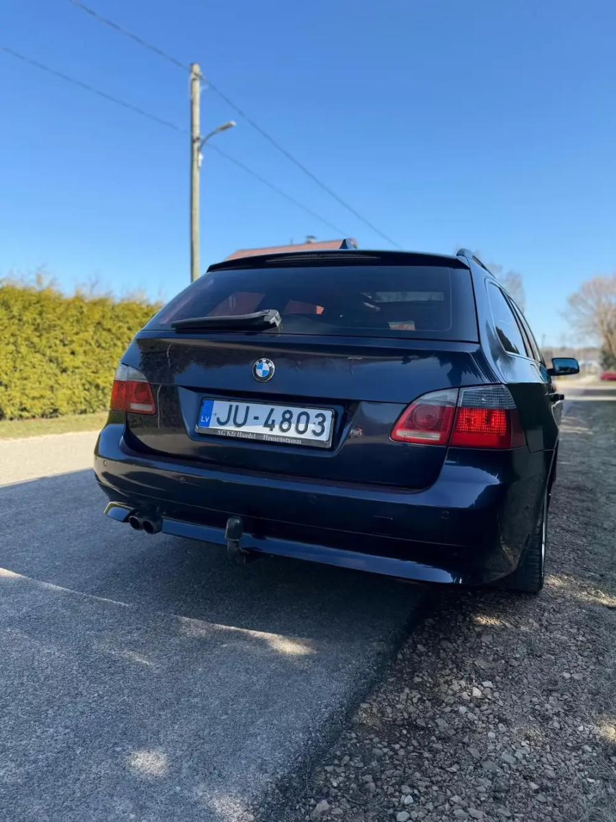 Blue BMW 525 2005 in Riga, with an engine capacity of 3.00 L and mileage of 425 thousand km for 3700 €, photo 5 on AUTOMOTO.COM.LV