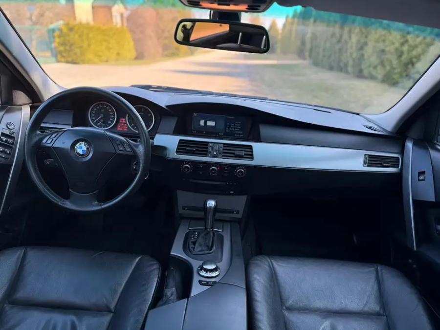Blue BMW 525 2005 in Riga, with an engine capacity of 3.00 L and mileage of 425 thousand km for 3700 €, photo 7 on AUTOMOTO.COM.LV
