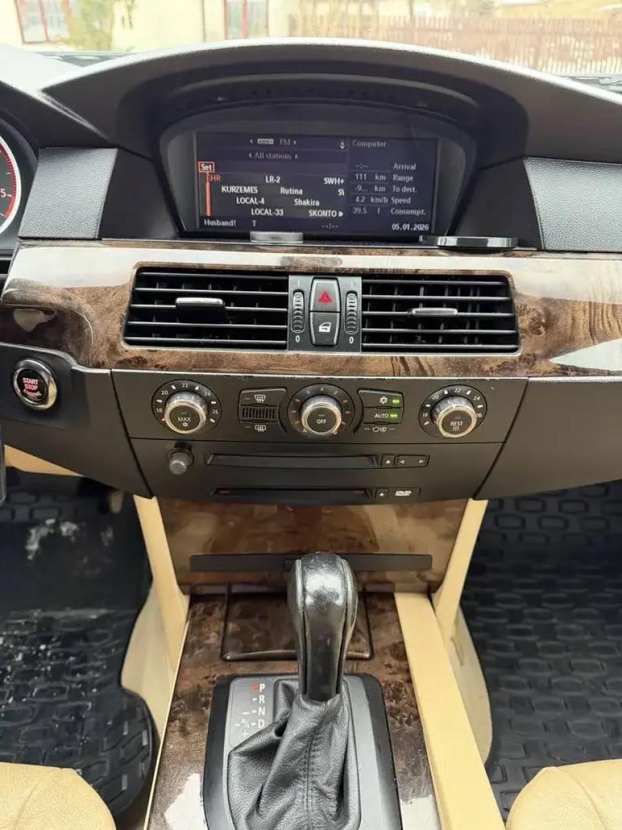 Zils BMW 525 2005 Ventspils, ar dzinēja tilpumu 2.50 L un nobraukumu 442 tūkst. km par 2800 €, foto 21 vietnē AUTOMOTO.COM.LV